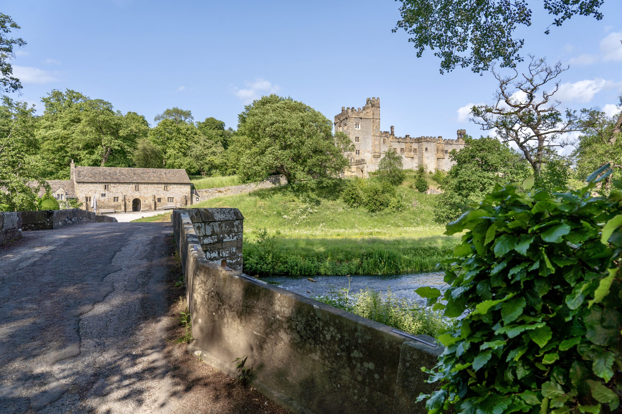 Haddon Hall - A River Life Walk with naturalist Christine Gregory